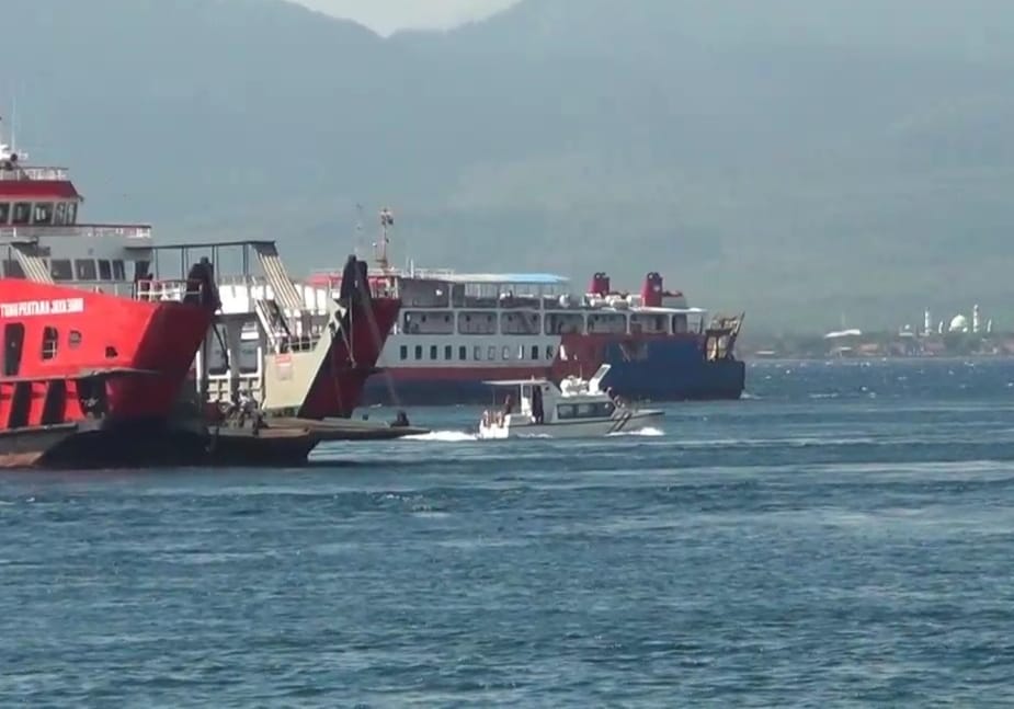 Baharkam Polri Turunkan 2 Pesawat dan 8 Kapal, Cari 11 Penumpang KMP ...